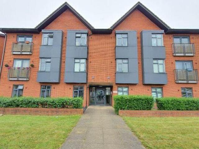 Roscoe House, Wood End Road, 2 Bedroom Flat