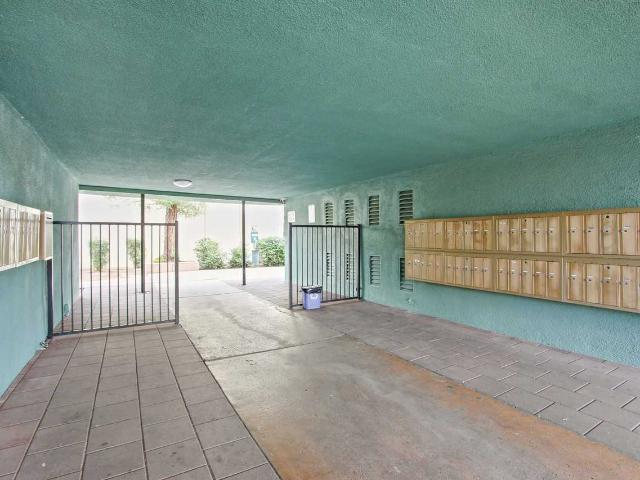 Roscoe Islander 1 Bedroom Apartment for Rent at 21205 Roscoe Blvd, Los Angeles, CA 91304 Canoga Park