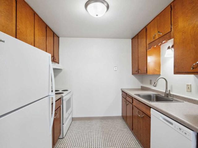 Rose Mall Apartments 2 Bedroom Apartment for Rent at 2200 Pascal St N, Roseville, MN 55113 Roseville