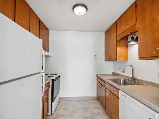 Rose Mall Apartments 2 Bedroom Apartment for Rent at 2200 Pascal St N, Roseville, MN 55113 Roseville