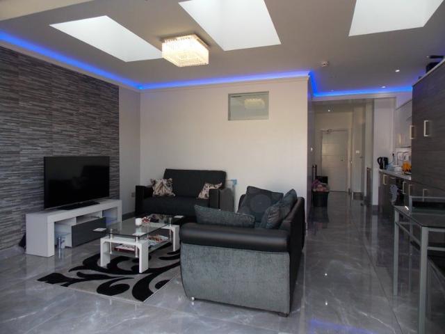 Rose Avenue CR4, Room to rent, £975 pcm | PrimeLocation