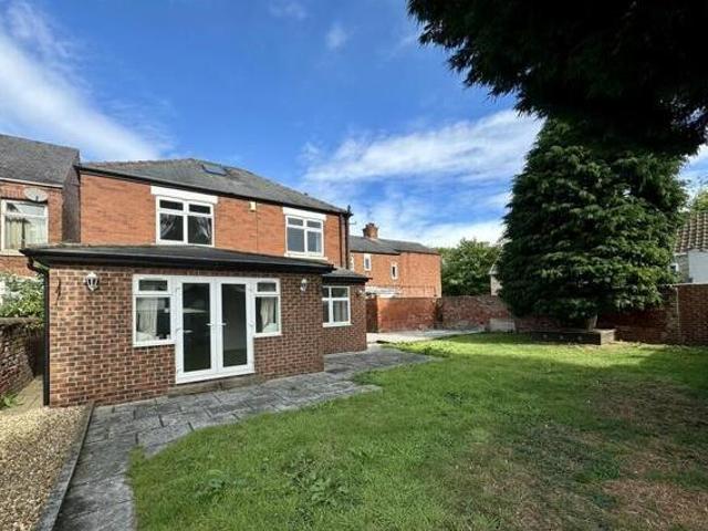 Rose Cottage, Baker Street, 4 Bedroom Detached