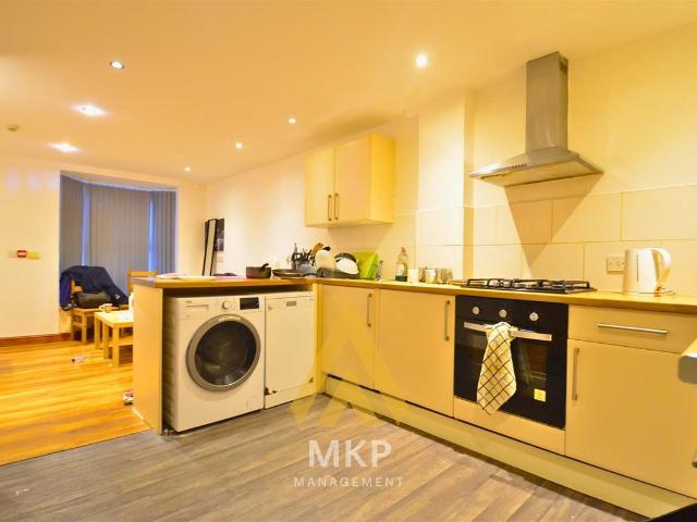 Rose Cottages, Selly Oak B29, Room to rent, £607 pcm | PrimeLocation