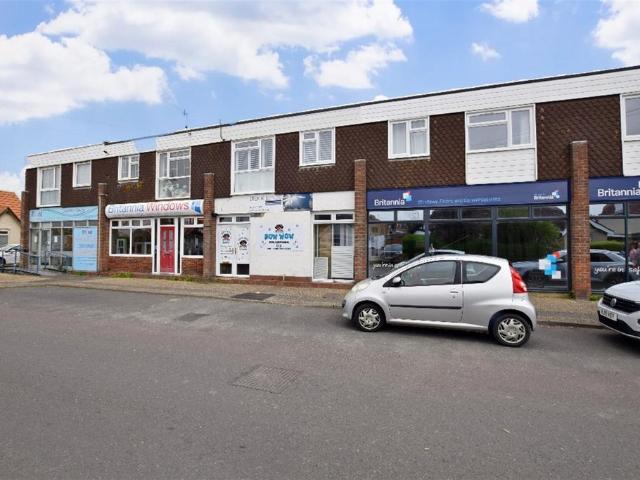 Rose Green Road, Bognor Regis, PO21 2 bed flat to rent £1,050 pcm £242 pw