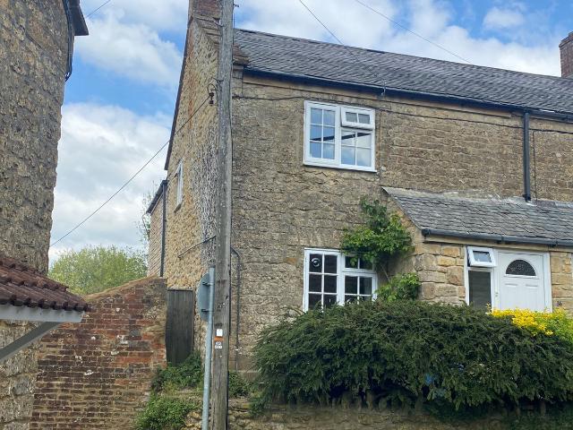 Rose Lane, Crewkerne TA18, 3 bed cottage to rent, £995 pcm | PrimeLocation