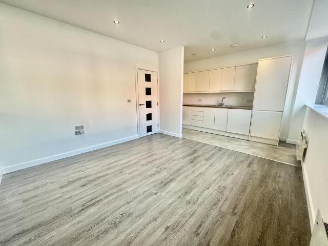 Rose Lane, NORWICH 2 bed apartment to rent £1,150 pcm £265 pw
