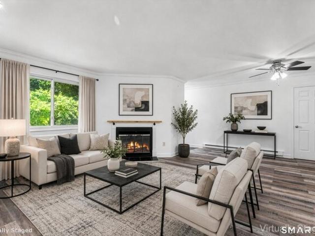 Rose Ln Apt, Danbury, Condo For Sale