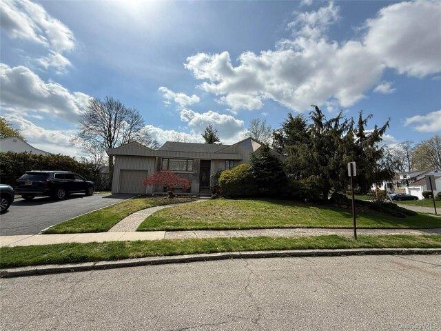 Rose Ln, East Rockaway, Home For Sale