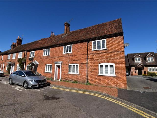 Rose Street, Wokingham, Berkshire, RG40 4 bed end of terrace house to rent £2,750 pcm £635 pw