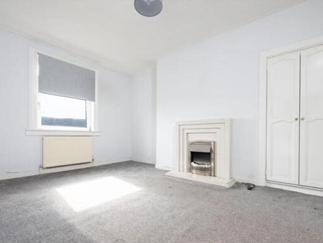 Rose Street, Greenock, 2 Bedroom Flat