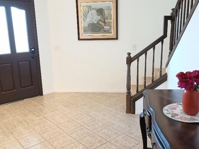 Furnished Room Including Utilities in a Beautiful Large Home on a Hill