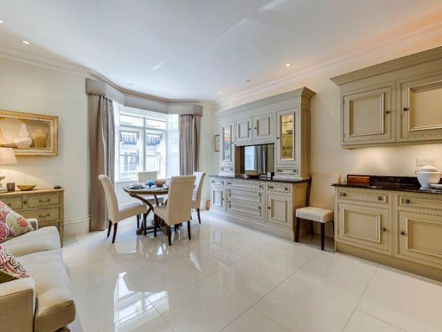 Rose Square, London SW3, 3 bed flat to rent, £12,350 pcm | PrimeLocation