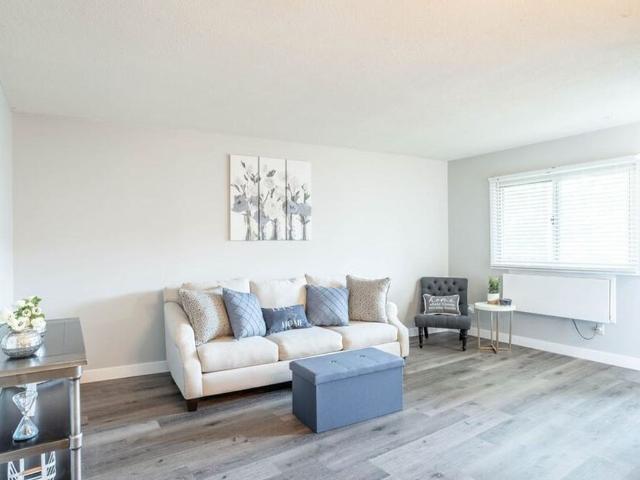 Rosecliff 1 Bedroom Apartment for Rent at 1915 S 44th St, Omaha, NE 68105