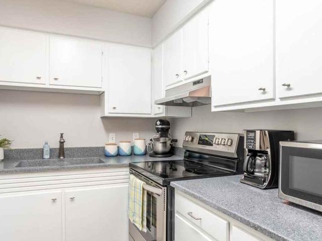 Rosecliff 1 Bedroom Apartment for Rent at 1915 S 44th St, Omaha, NE 68105