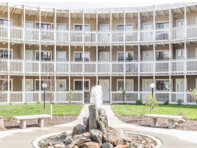 Rosecliff 1 Bedroom Apartment for Rent at 1915 S 44th St, Omaha, NE 68105
