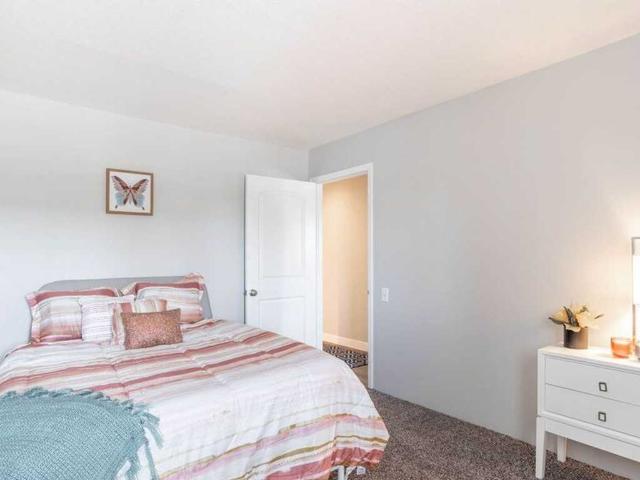 Rosecliff 1 Bedroom Apartment for Rent at 1915 S 44th St, Omaha, NE 68105