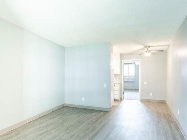 Rosecliff 1 Bedroom Apartment for Rent at 1915 S 44th St, Omaha, NE 68105