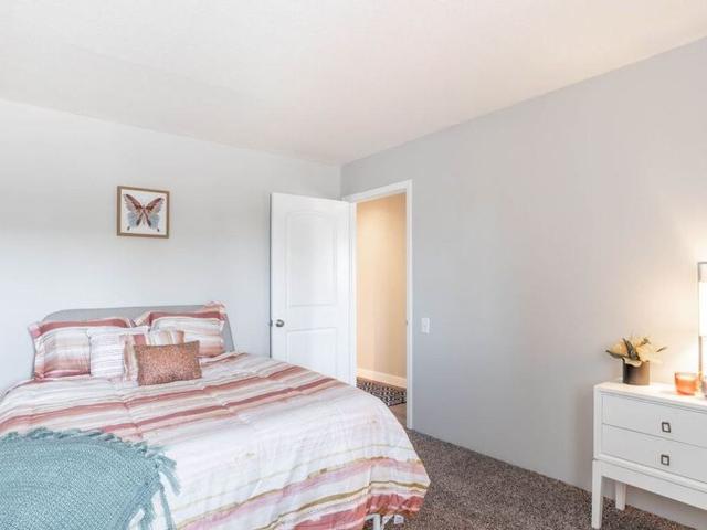 Rosecliff 2 Bedroom Apartment for Rent at 1915 S 44th St, Omaha, NE 68105