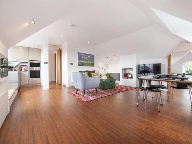 Rosecroft Avenue, Hampstead, London 2 bed flat to rent £3,100 pcm £715 pw