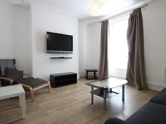Rosebank Place, Gr AB11, 1 bed flat to rent, £495 pcm | PrimeLocation