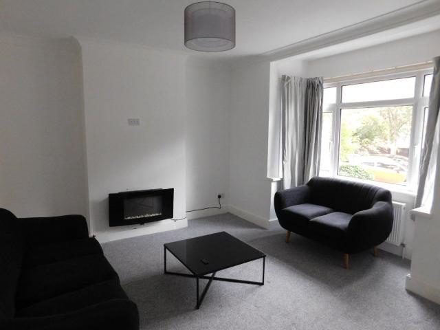 Rosebank Road, Hanwell W7, 3 bed property to rent, £2,100 pcm | PrimeLocation