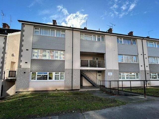 Roseberry Avenue, Bell Green, 3 Bedroom Maisonette