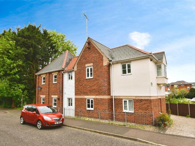 Rosebery Avenue, Colchester, Essex CO1, 1 bed flat to rent, £925 pcm | PrimeLocation