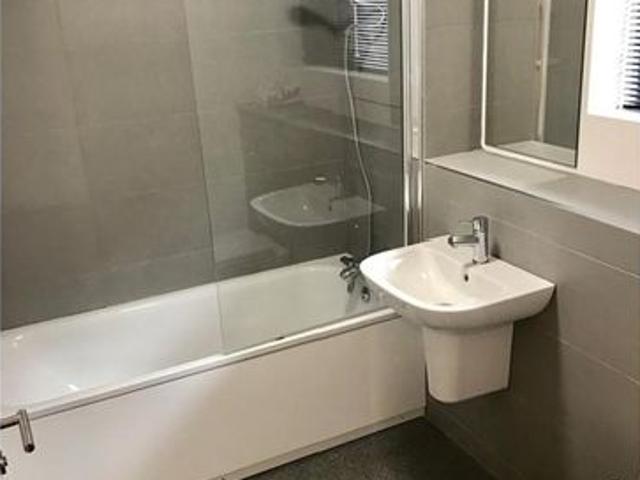 Rosebery Lodge, Epsom KT18, 2 bedroom flat to rent 70181084 | PrimeLocation