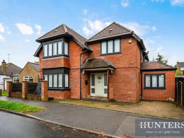 Rosebery Road, Epsom 4 bed detached house to rent £4,500 pcm £1,038 pw