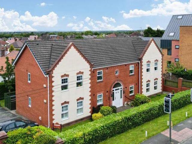 Rosebrae Court, Pensby Road, 2 Bedroom Flat