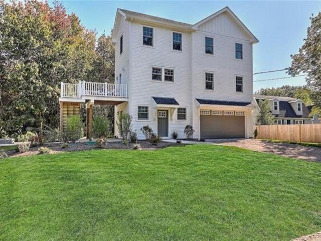 Rosebriar Ave, South Kingstown, Home For Sale
