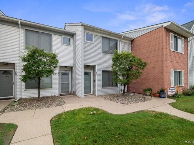 Rosebud Ln, Mount Clemens, Condo For Sale