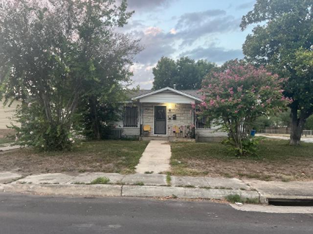Rosebud Ln