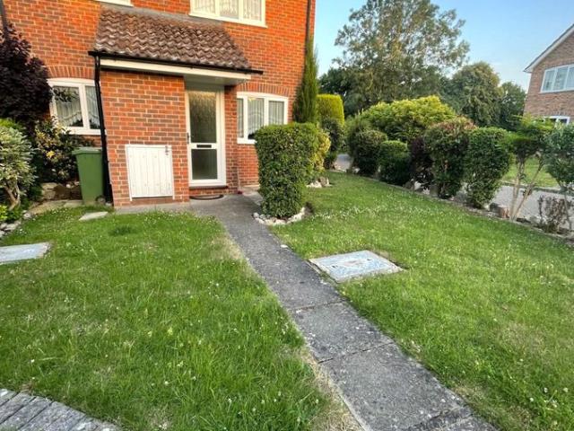 Rosebury Drive, Woking GU24, 2 bed terraced house to rent, £1,800 pcm | PrimeLocation