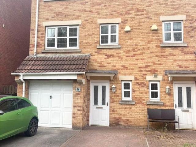 Rosegreave, Goldthorpe, Rotherham, South Yorkshire S63, 4 bed semi detached house to rent, £1,200 pcm | PrimeLocation