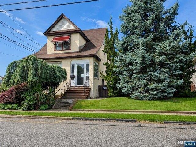 Rosedale Ave, Elmwood Park, Home For Sale