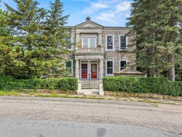 Rosedale Ave, Manchester, Home For Sale