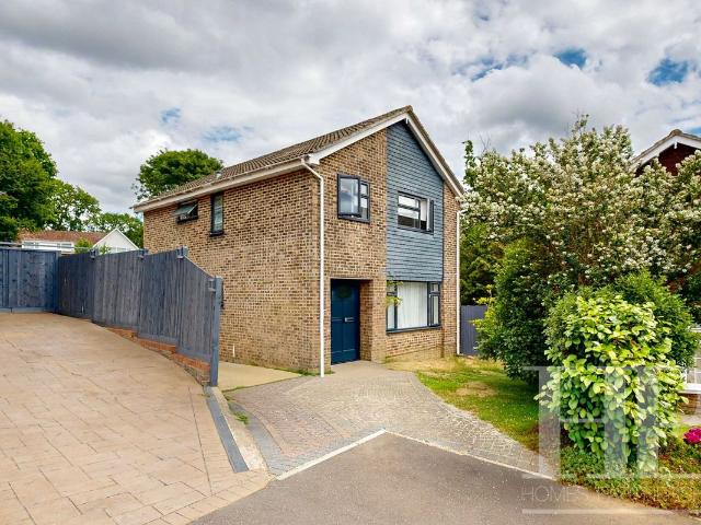 Rosedale Close, Crawley RH11, 4 bed detached house to rent, £2,300 pcm | PrimeLocation