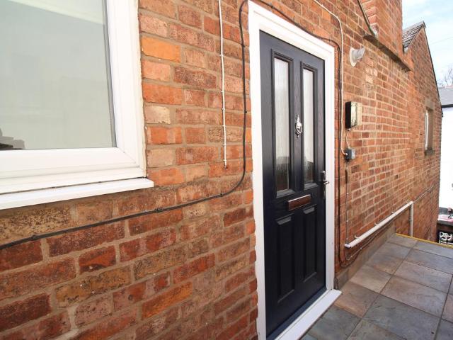 Rosefield Street CV32 2 bed maisonette to rent £1,150 pcm £265 pw