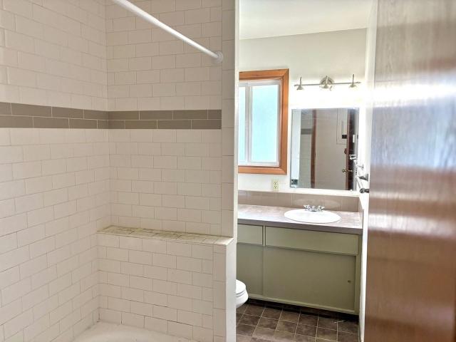 ROSEG03 1 Bedroom Apartment for Rent at 300 Lincoln St, Fairview, OR 97024