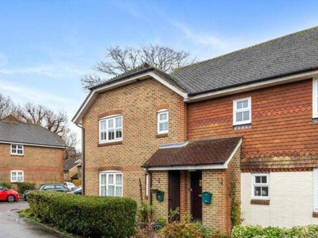 Rosehill, Billingshurst, 2 Bedroom Ground