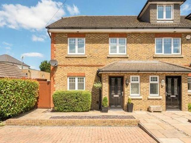 Rosehill Road, Biggin Hill, 3 Bedroom End