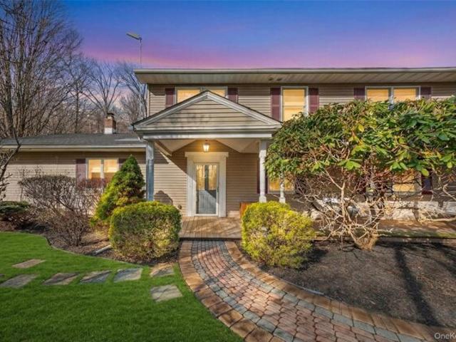 Roselawn Rd, Highland Mills, Home For Sale