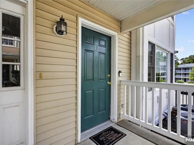 Roseland Ave Apt,caldwell, Condo For Sale