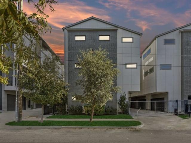 Roseland Ave Unit,dallas, Condo For Sale
