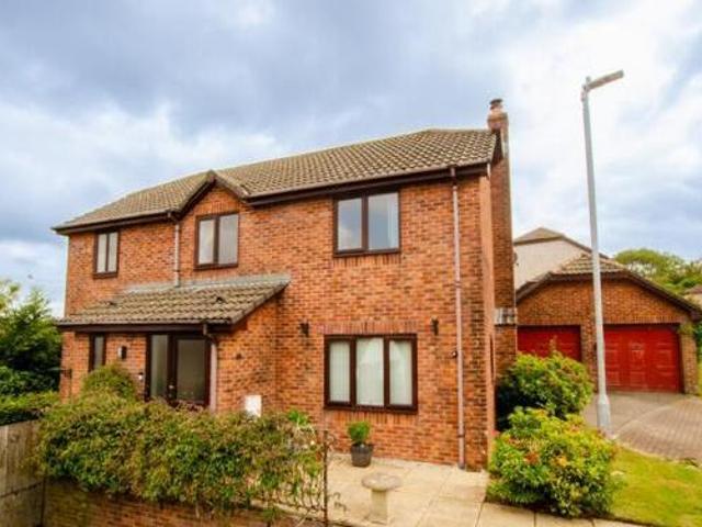 Roseland Gardens, Pl Ey Bodmin, 4 Bedroom Detached
