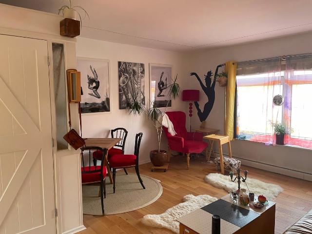 Roselands Avenue, Eastbourne BN22, 2 bed flat to rent, £1,200 pcm | PrimeLocation