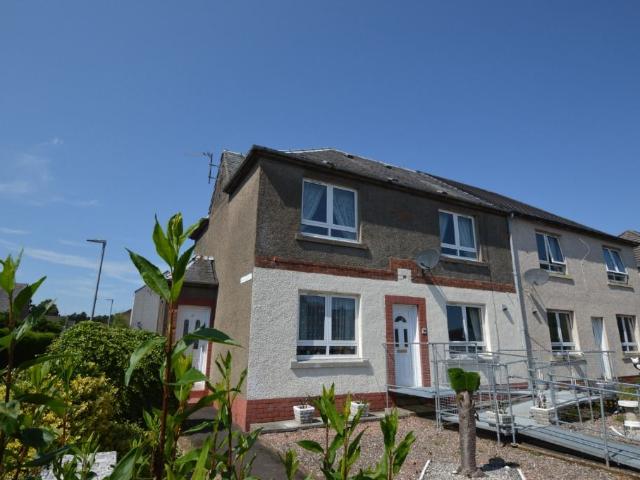 Roselea Terrace, Church Street, Ladybank KY15, 2 bed flat to rent, £725 pcm | PrimeLocation