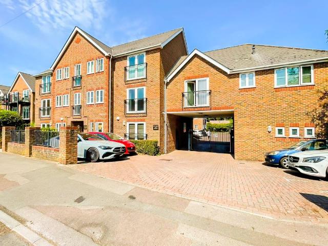 Rosemount Court, West End, Southampton SO30, 2 bed flat to rent, £1,250 pcm | PrimeLocation
