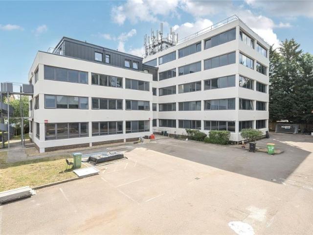 Rosemount Avenue, West Byfleet 2 bedrooms Property for lettings Seymours